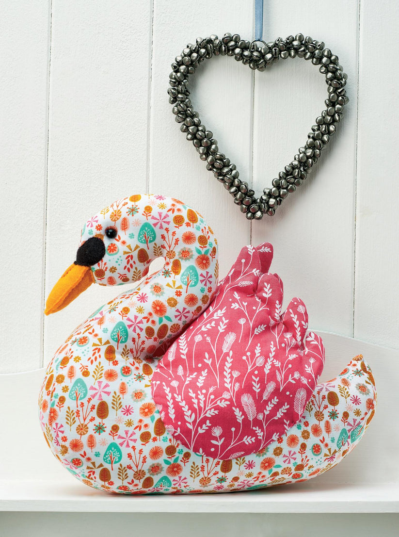 Beginner Swan Toy Sewing Pattern | Sew HQ